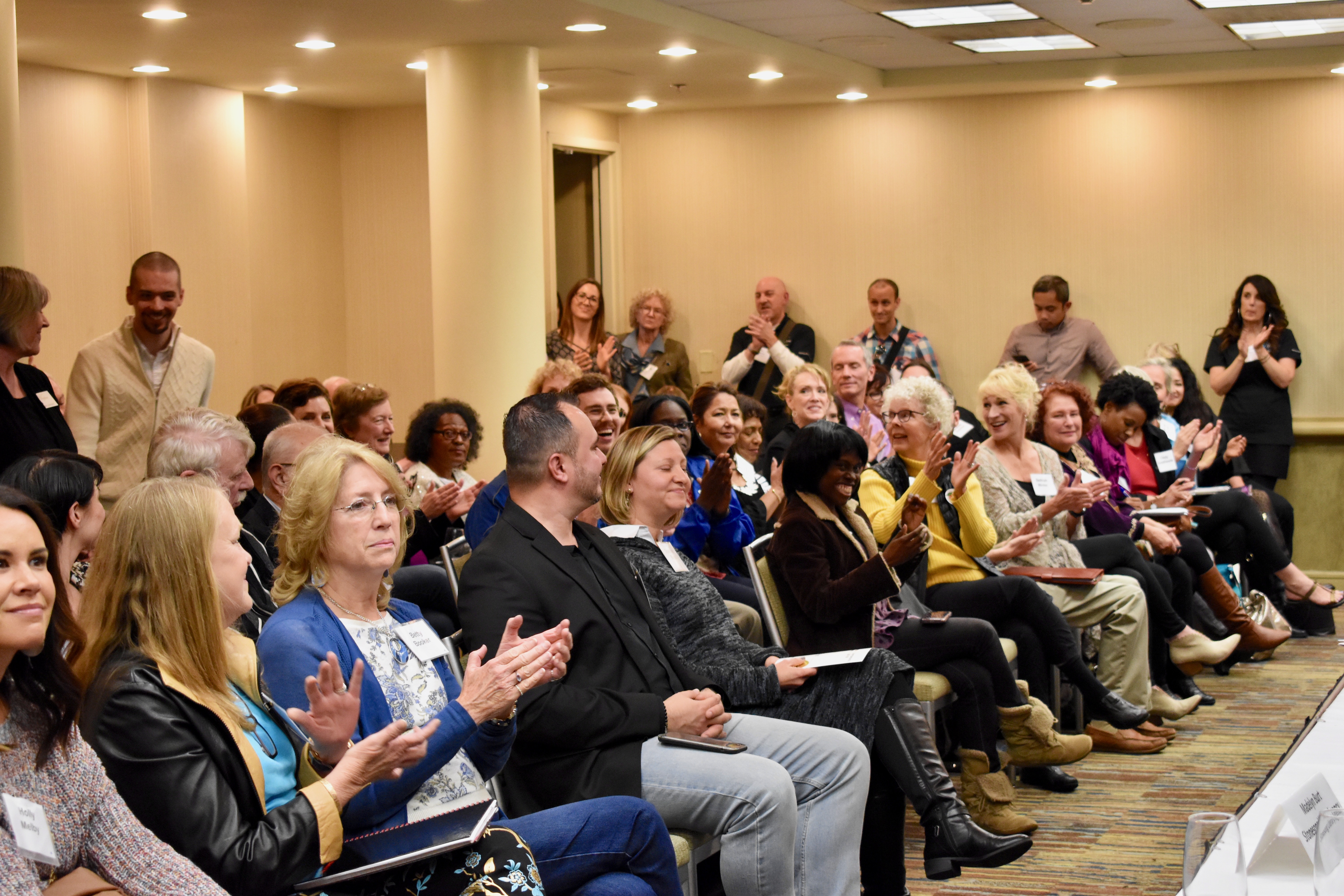 2018 Nov AWC Day 2 – applause4 – Atlanta Writers Conference